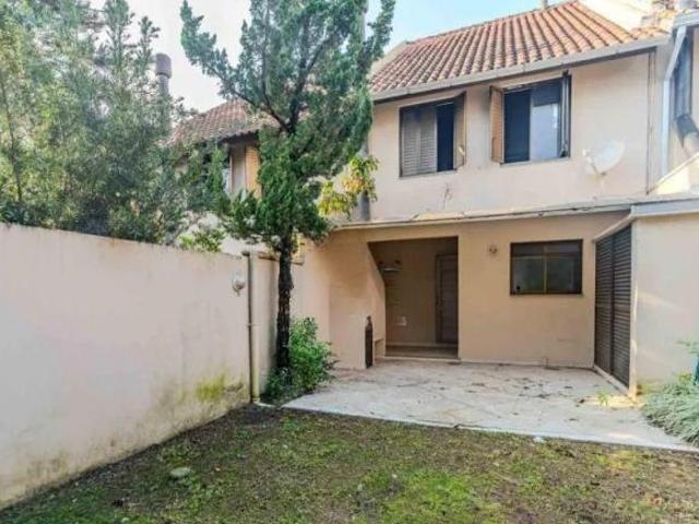 Casa em condomínio com 3 dormitórios, suíte, sótão e lazer completo – 106m²