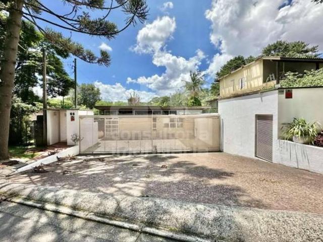 Casa em condomínio com 3 suítes na Vila Santo Antônio, Cotia SP