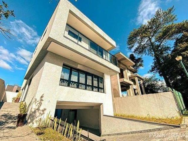Casa em condomínio com 3 suítes no Atuba