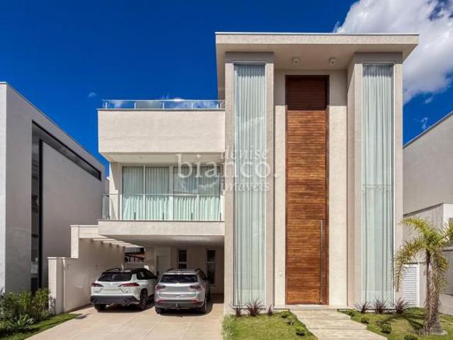 Casa em condomínio com 3 suítes no São Braz