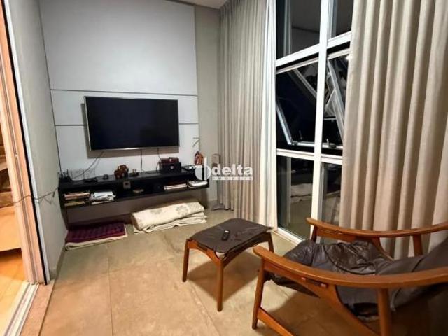 Casa em condomínio com 3 suítes disponível para venda no bairro Nova Uberlândia em Uberlândia MG