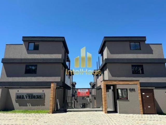 Casa em Condomínio com 3 Suítes e 262 m² nas Mercês