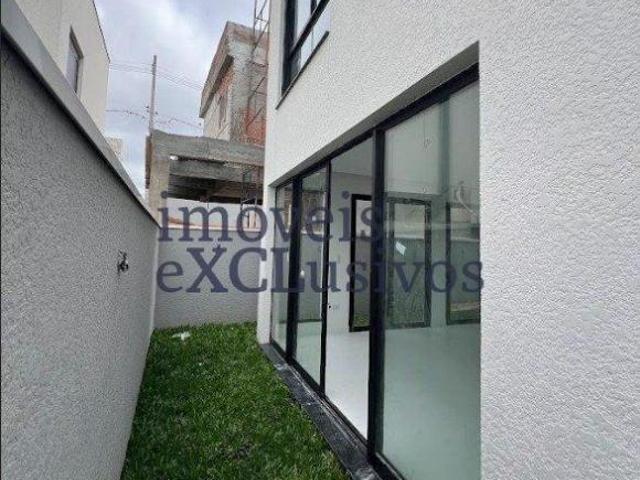 CASA EM CONDOMÍNIO COM 3 SUÍTES E 2 VAGAS