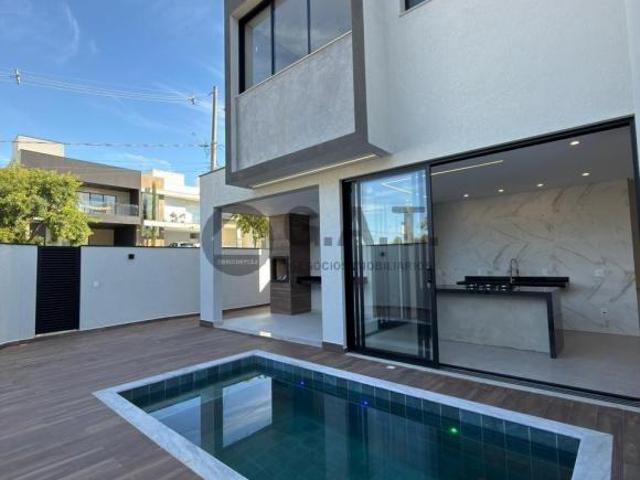 Casa em condomínio com 3 suítes e 4 vagas na Terras de São Francisco, Sorocaba SP Imperdível!