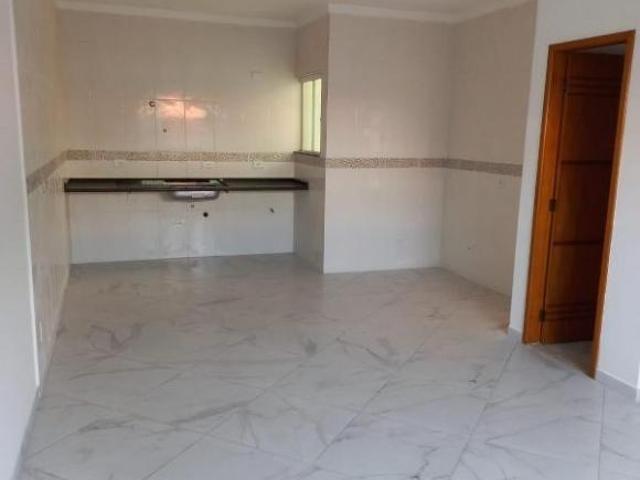 CASA EM CONDOMINIO COM 3 SUITES E AREA GOURMET PROXIMO AO METRO!