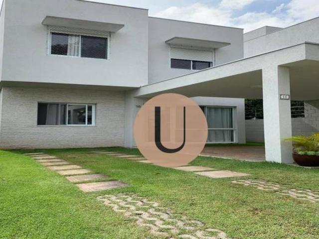 Casa em condomínio com 3 Suítes, Piscina, Hidromassagem, 3 vagas na Granja Viana
