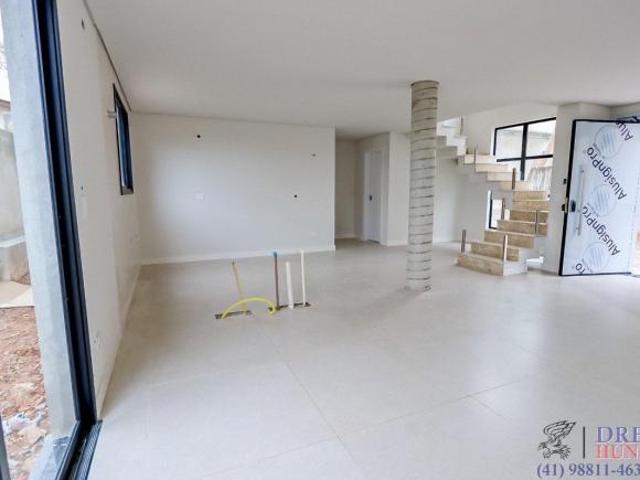 Casa em condomínio com 3 Suítes, 2 vagas, no Bairro Mercês