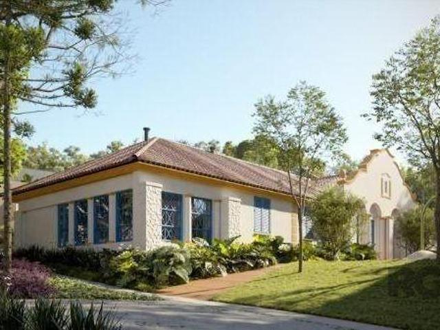 Casa em condomínio com 3 suítes, 4 Banheiros e 2 Vagas no Bairro Tristeza
