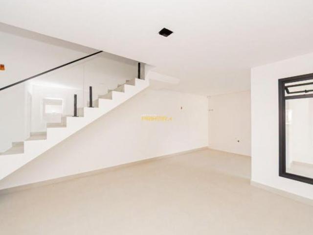 Casa em condomínio com 3 quartos