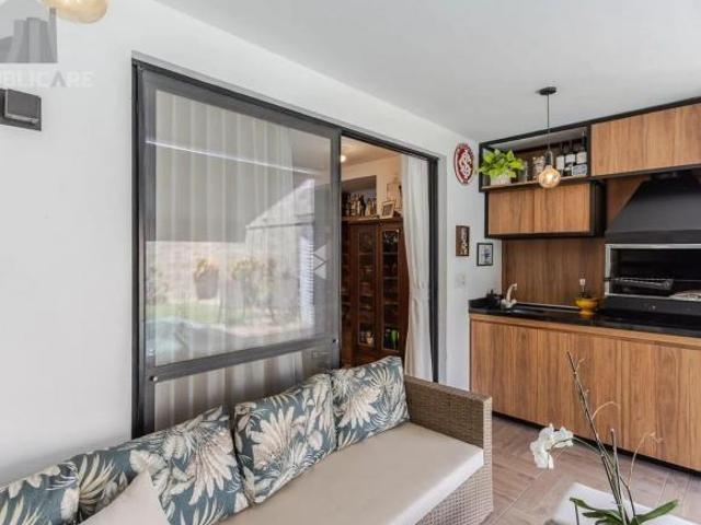 Casa em Condomínio com 3 quartos, 3 vagas e 184m² para vender por R$ 1.180.000 R