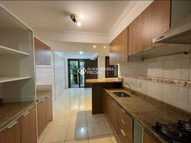 Casa em Condomínio com 3 quartos e 106m² para alugar em Niterói, Canoas