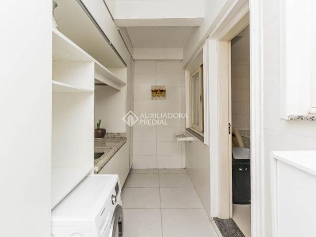 Casa em Condomínio com 3 quartos e 130m² para alugar em Tristeza, Porto Alegre