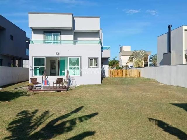 Casa em Condomínio com 3 quartos e 216m² para alugar em Campeche, Florianópolis