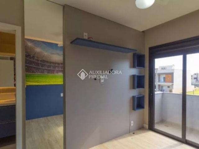 Casa em Condomínio com 3 quartos e 220m² para alugar em Rio Branco, Canoas
