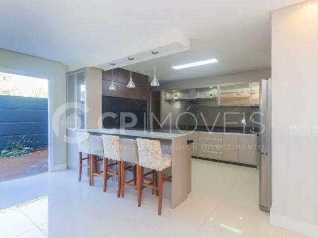 Casa em Condomínio com 3 quartos e 234m² para alugar em Sarandi, Porto Alegre