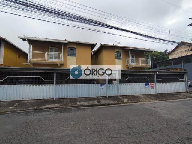 Casa em Condomínio com 3 Quartos e 2 banheiros à Venda, 84m² por R$430.000