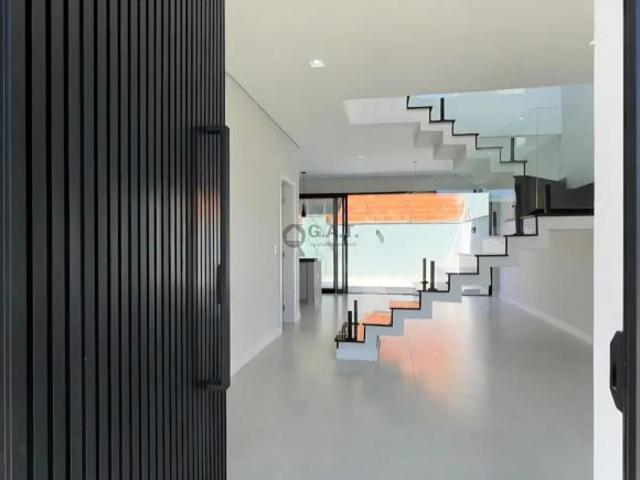 Casa em condomínio com 3 quartos e 3 suítes em Sorocaba SP, bairro Cajuru do Sul!