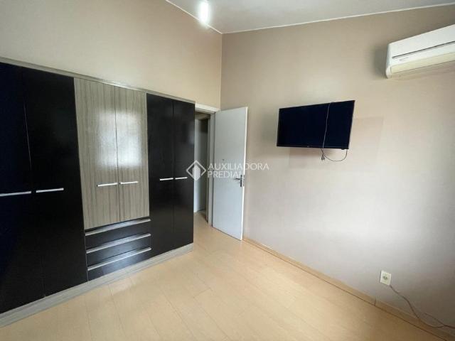 Casa em Condomínio com 3 quartos e 77m² para alugar em Humaitá, Porto Alegre