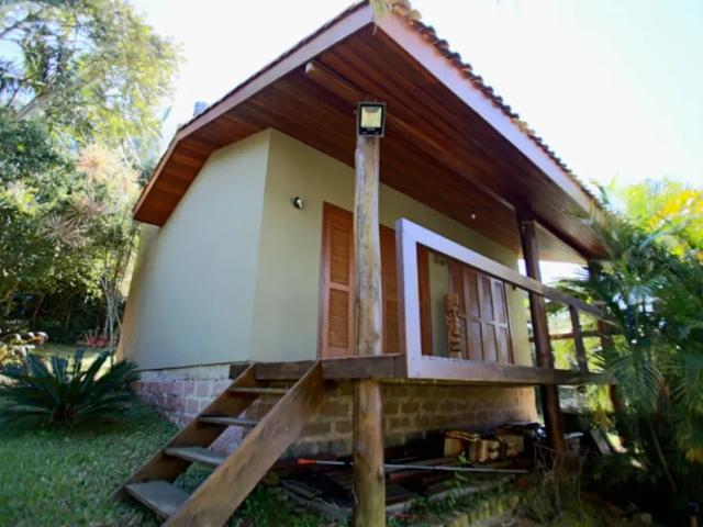 Casa em condomínio com 3 quartos no Bairro Campo Novo