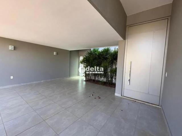 Casa em condominio com 3 quartos sendo 1 suite máster disponível para venda no bairro Jardim Inconf