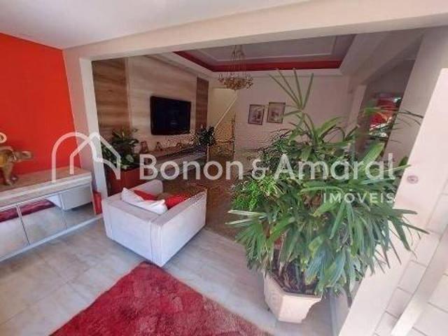 Casa em condomínio com 400m² e 3 quartos