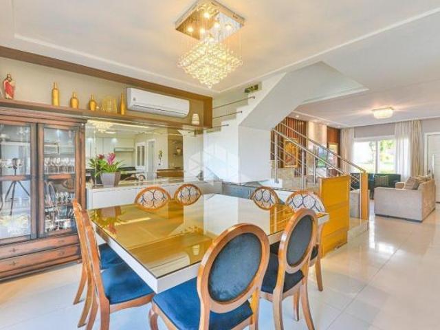 Casa em Condomínio com 430m² com 5 dormitórios no bairro Vila Nova