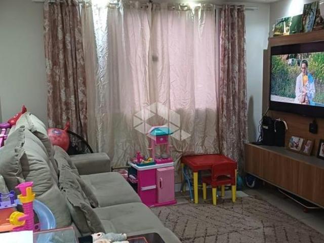 Casa em condomínio com 4 dormitórios e 2 vagas de garagem, no bairro Humaitá, Porto Alegre