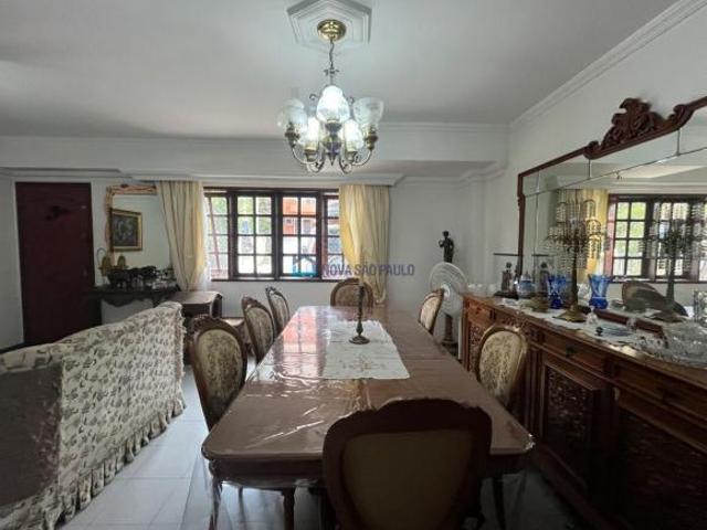 Casa em condomínio com 4 dormitórios e área de lazer privativa ? 437m²