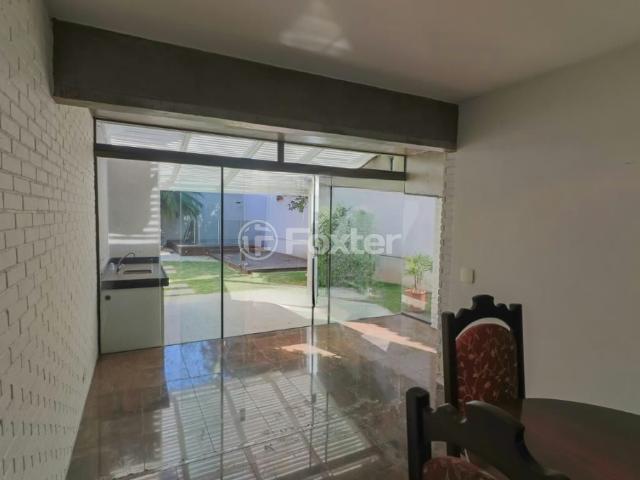 Casa em Condomínio com 4 dormitórios em São Paulo