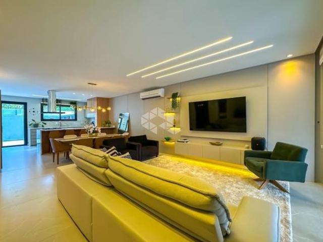CASA EM CONDOMÍNIO COM 4 DORMITÓRIOS NO ECOVILLE
