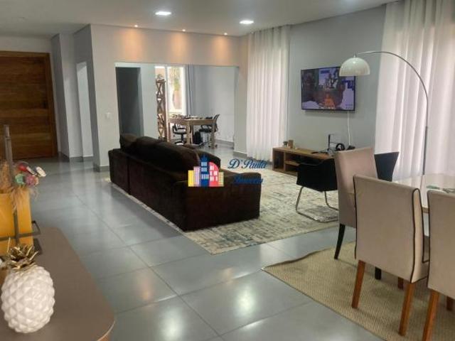 Casa em Condomínio com 4 Dormitórios sendo Todos suítes 346m², À Venda R$ 2.515.000,00 Condomí