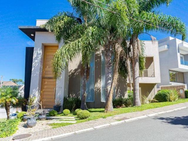 Casa em Condomínio com 4 suítes, 377 m² Santa Felicidade Curitiba/PR