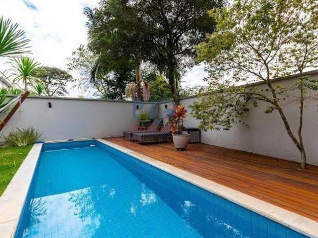 Casa em Condomínio com 4 suítes 4 vagas a venda no Alto da Boa Vista