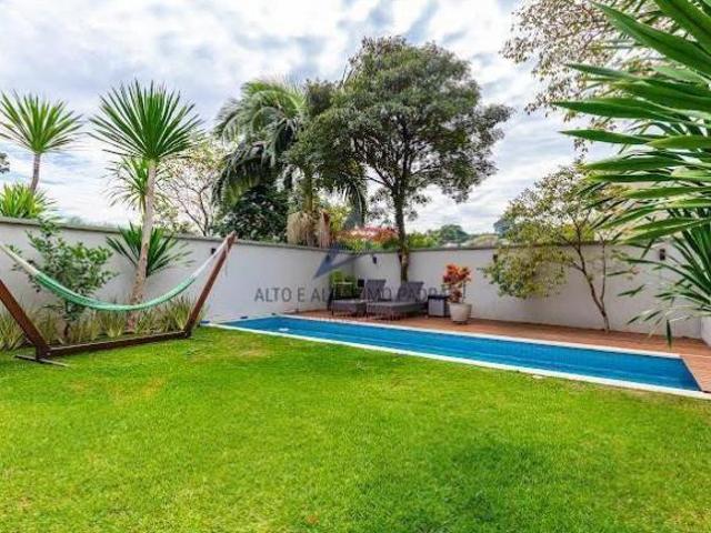 Casa em Condomínio com 4 suítes 4 vagas a venda no Alto da Boa Vista
