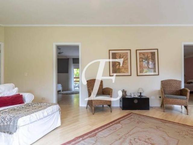 Casa, em condomínio, com 4 suites, 5 vagas à venda, 1100 m²,Jardim Cordeiro, próximo parque do co