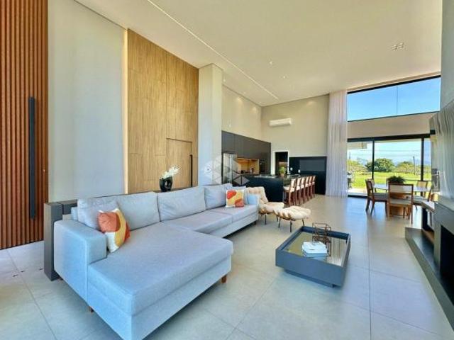 Casa em Condominio com 4 suítes/dormitórios na Lagoa do Passo Atlantida sul