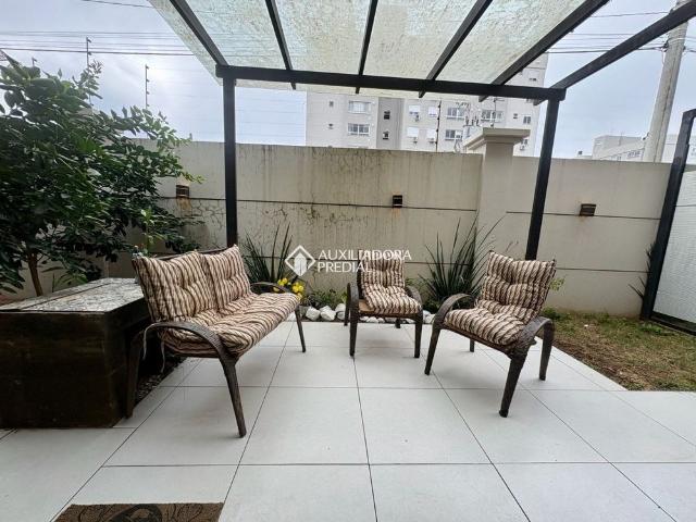 Casa em Condomínio com 4 quartos e 168m² para alugar em Fátima, Canoas