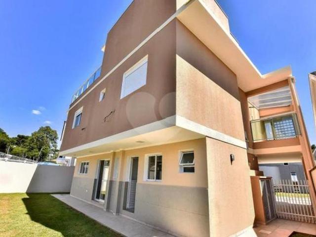 Casa em condomínio com 4 quartos e 273 m² à venda em Butiatuvinha