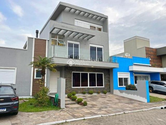 Casa em condominio com 4 quartos e 2 vagas no bairro Hípica