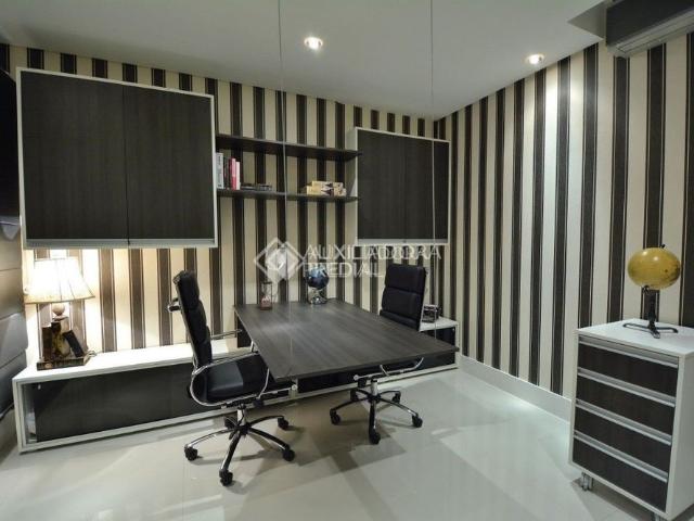Casa em Condomínio com 4 quartos e 350m² para alugar em Moinhos de Vento, Canoas