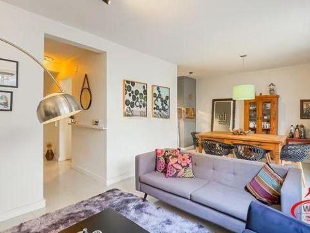 Casa em condomínio com 4 quartos suíte master e amplo patio, Bairro Ecoville
