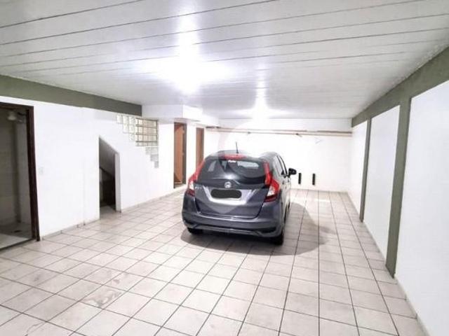 Casa em condomínio com 4dorm. e 4vagas em Vila Leopoldina