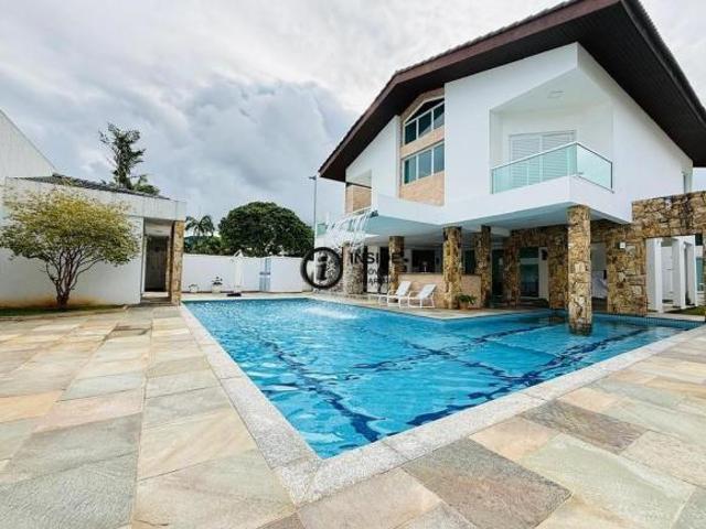 Casa em condomínio com 5 suítes no guarujá