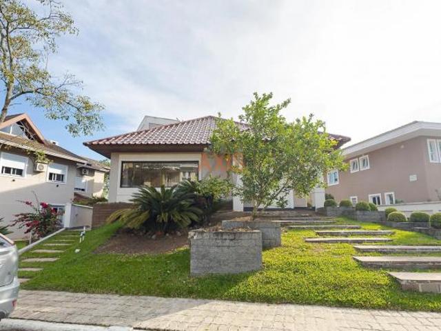 Casa de 5 suítes à Venda no Condomínio Tirol das Torres | Uberaba Curitiba