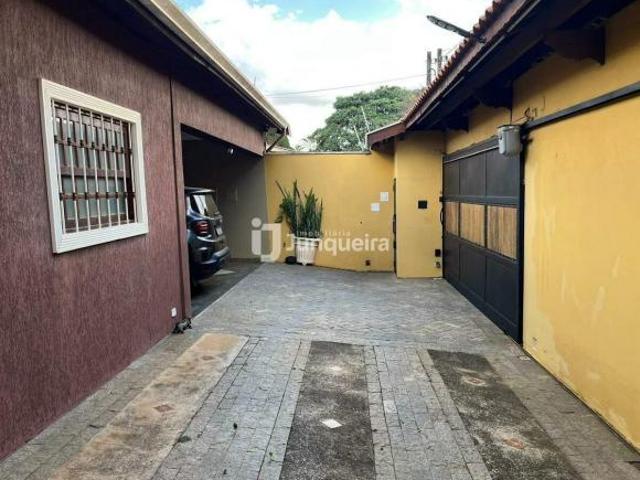 Casa em Condomínio com 5 Quartos em Piracicaba – Dois Córregos