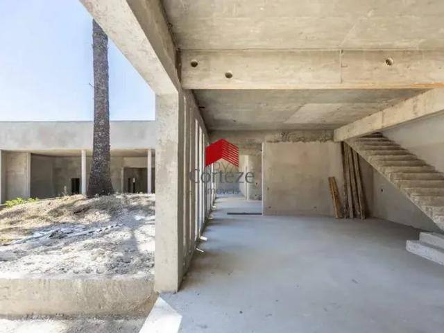 Casa em condomínio com 620m² 4 quartos, à venda, no bairro Orleans em Curitiba