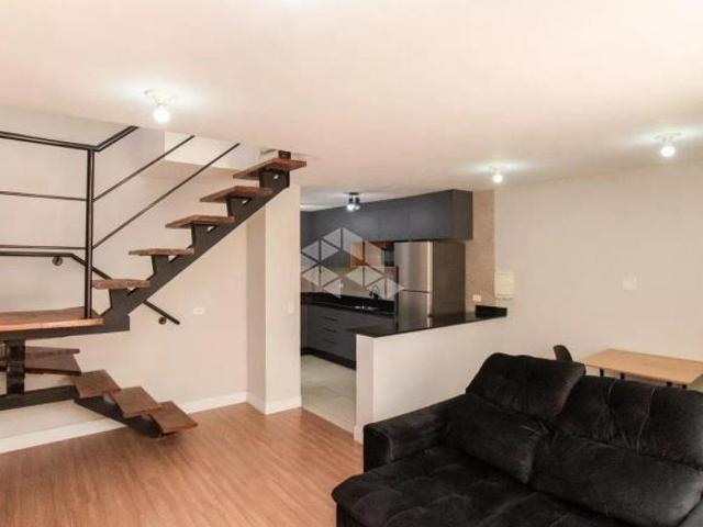 Casa em Condomínio com 62 m², 2 dormitórios e 2 vagas