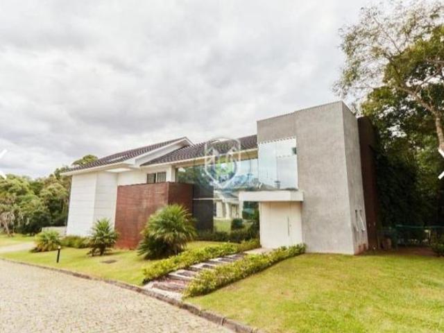 CASA EM CONDOMINIO, COM 720 M², 4 SUITES 8 VAGAS E