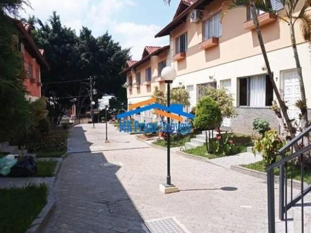 Casa em Condomínio com 85m² com 2 dormitórios na Vila Yolanda