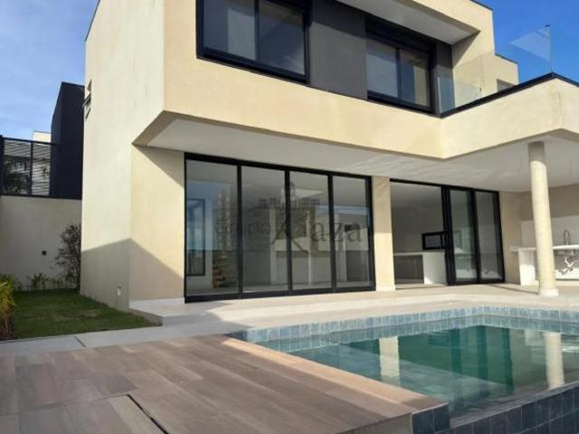 Casa em Condomínio Condomínio Mônaco Urbanova 3 Suítes 320m²